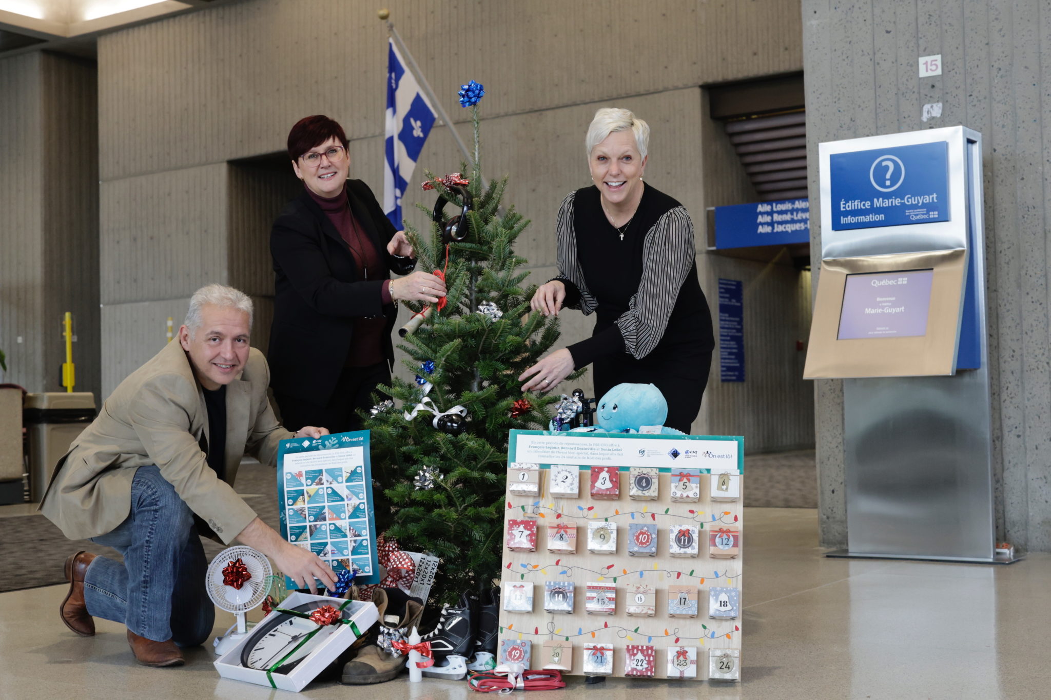 Les profs distribuent un calendrier de l’Avent | Syndicat de l'enseignement de la Rivière-du ...